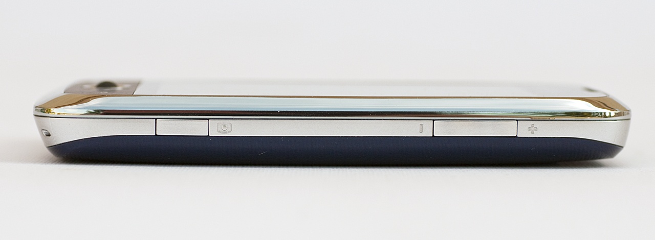 Red Bull MOBILE RBM2 mobiltelefon teszt | Geeks.hu